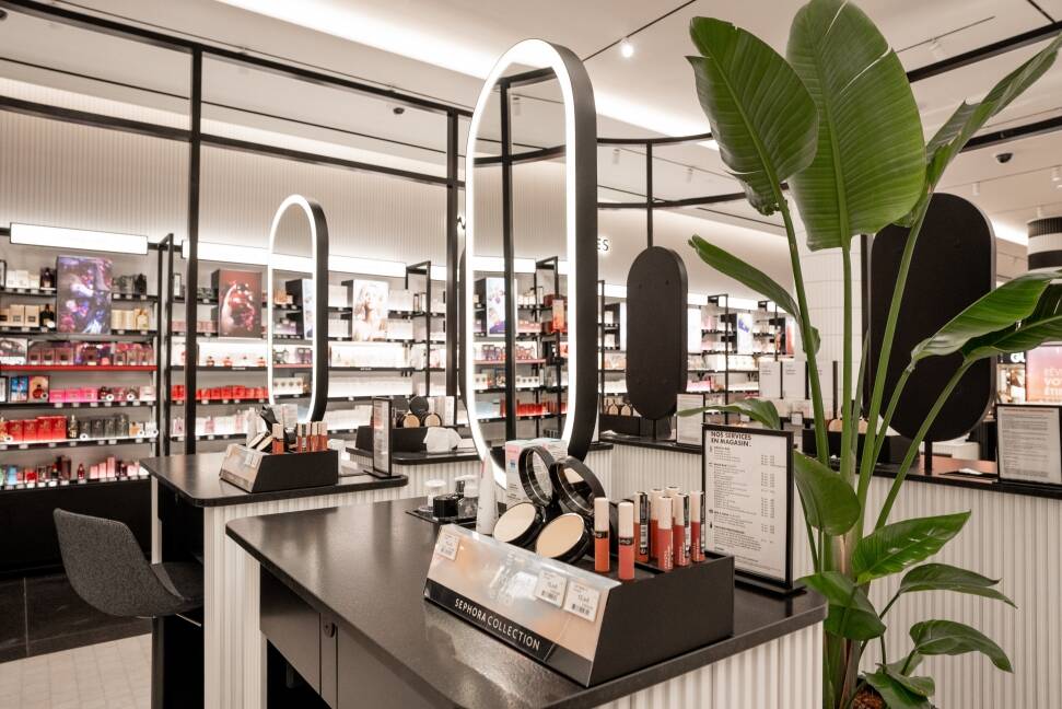 Sephora presenta su nueva tienda insignia en los Campos Elíseos ...