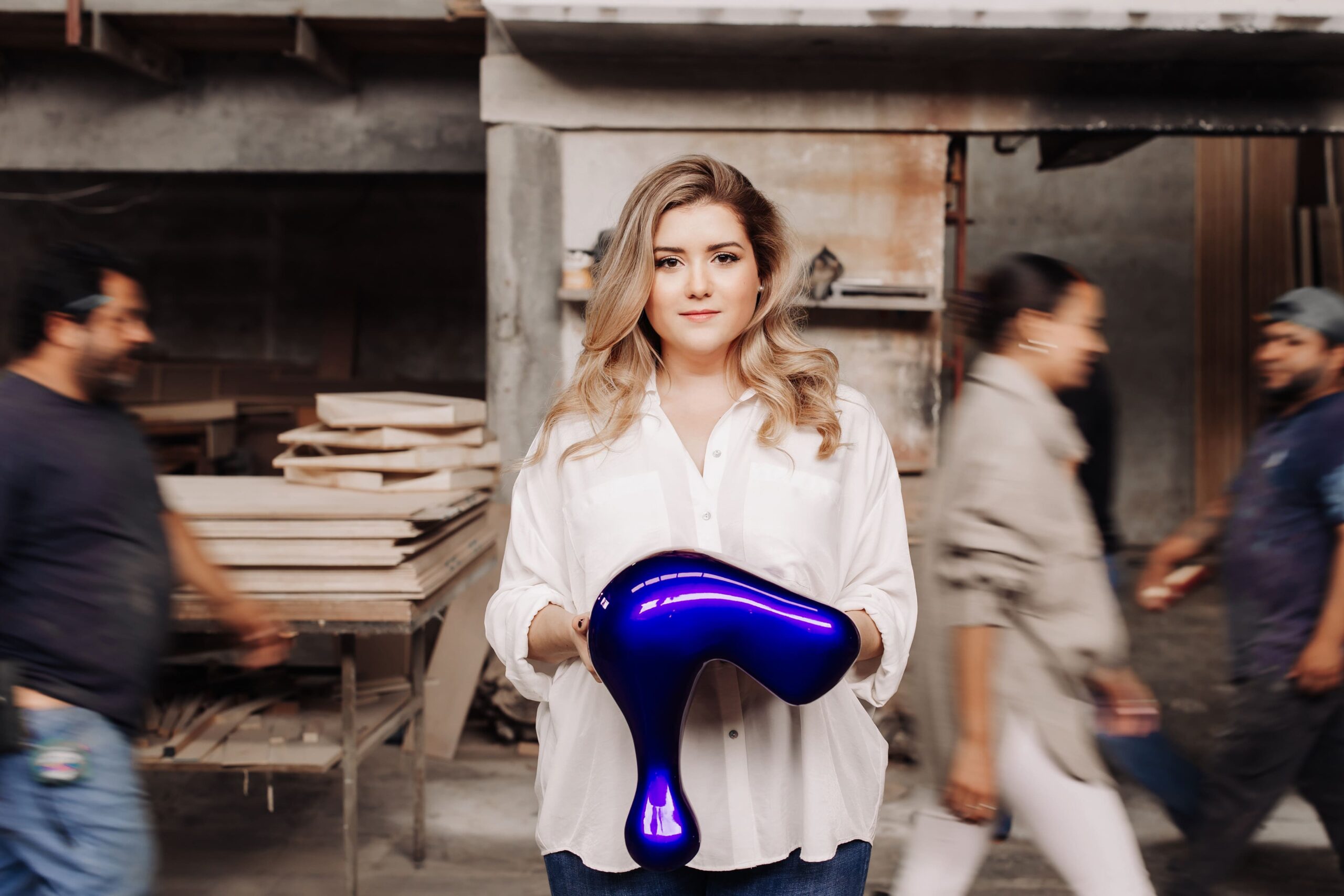 MAFER SALINAS "La gota": desafío de gravedad y creatividad